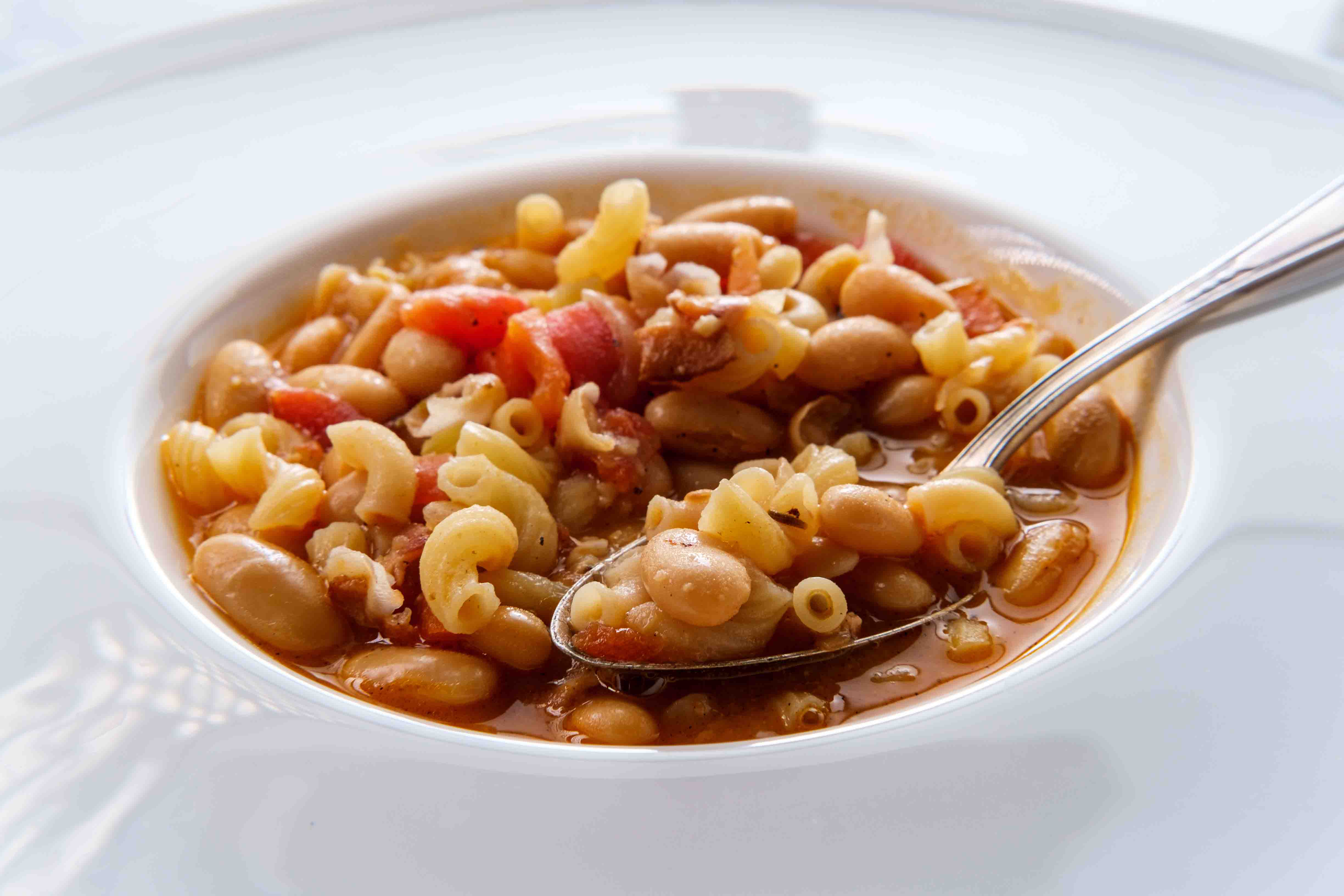 Pasta con fagioli in scatola, ricetta veloce | DonnaD